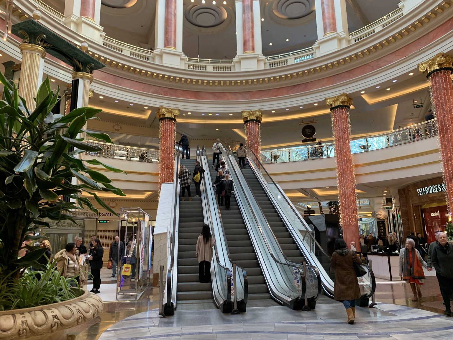 Manchester’s Trafford Centre set to implement police station – Quays News
